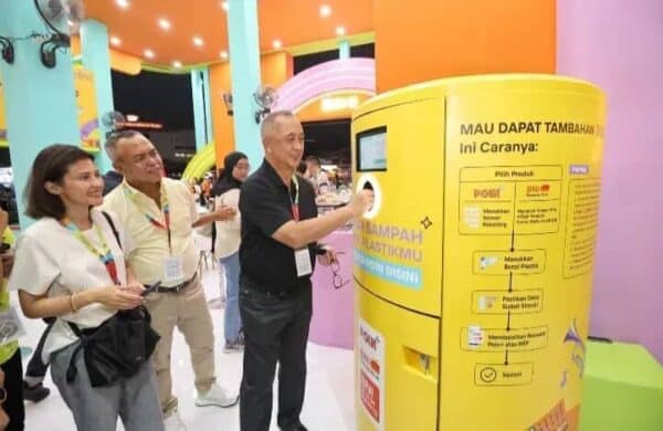 Sampah Plastik Bisa Jadi Hadiah? Yuk, Tukar di Recycle Vending Machine ...